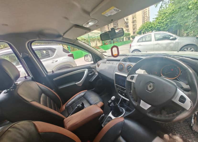 renault duster interior 2016